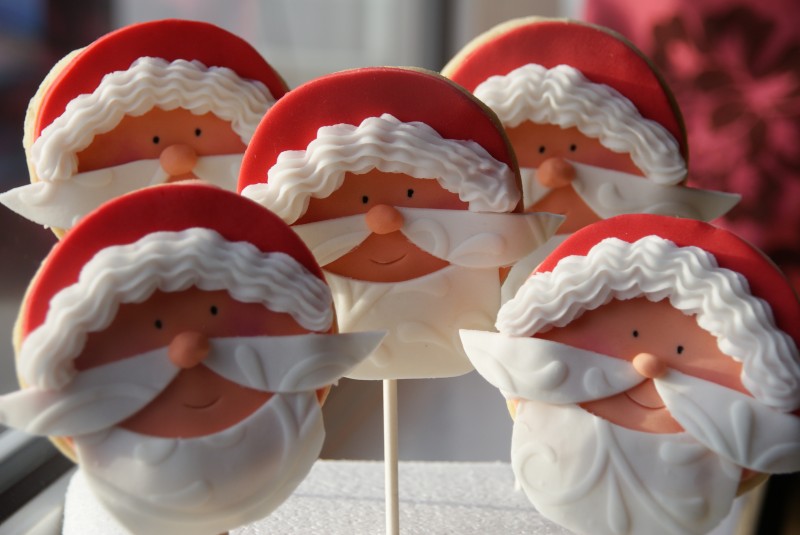 Day 2 – Father Christmas Cookie Lollies | Baking, Recipes and Tutorials ...