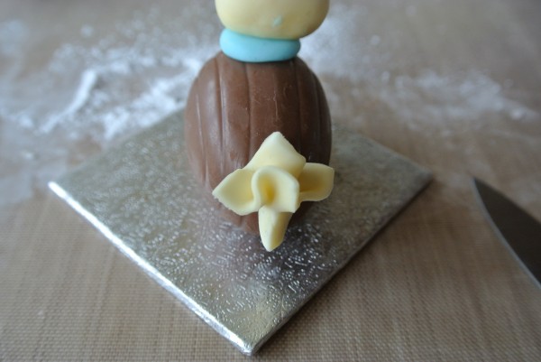 How to Make an Easter Chick | Baking, Recipes and Tutorials - The Pink ...