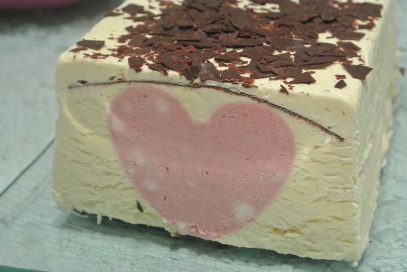 Valentines Parfait | Baking, Recipes and Tutorials - The Pink Whisk