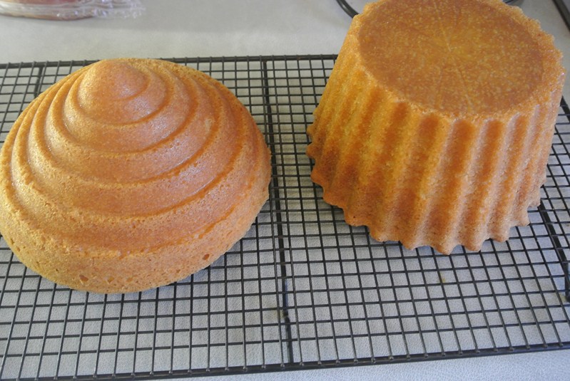 Vanilla Giant Cupcake Recipe Baking Recipes And Tutorials The Pink
