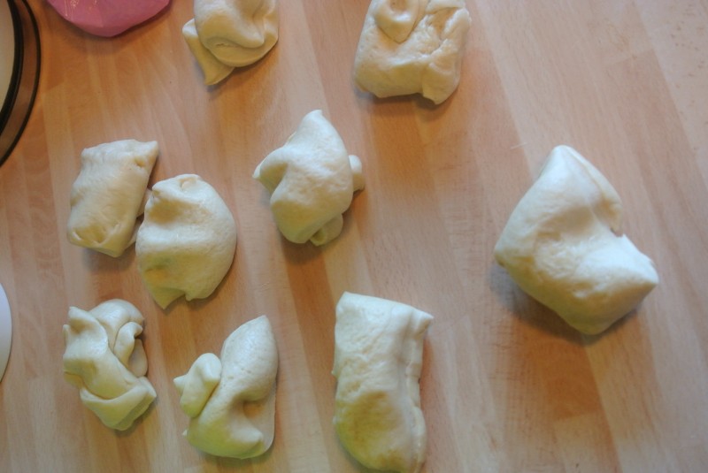 Bonfire Banger Rolls | Baking, Recipes and Tutorials - The Pink Whisk