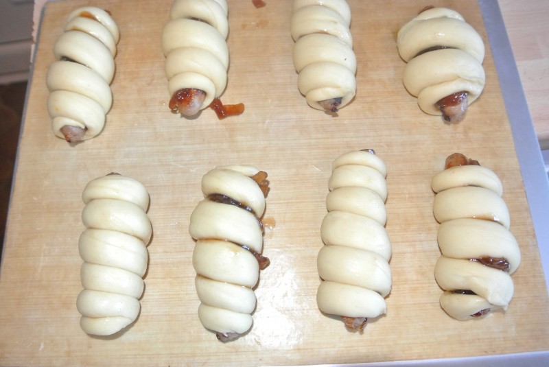 Bonfire Banger Rolls | Baking, Recipes and Tutorials - The Pink Whisk