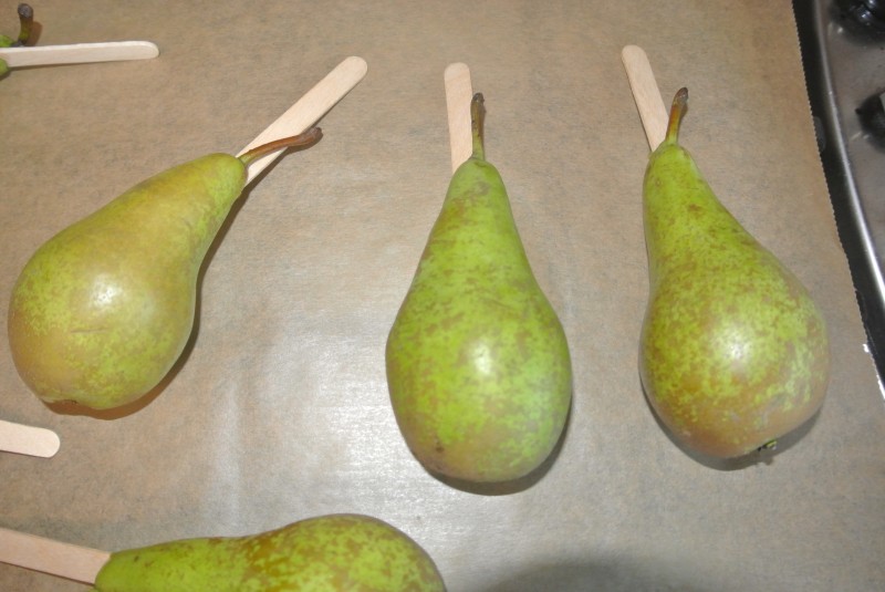 Chocolate Oreo Pears | Baking, Recipes and Tutorials - The Pink Whisk