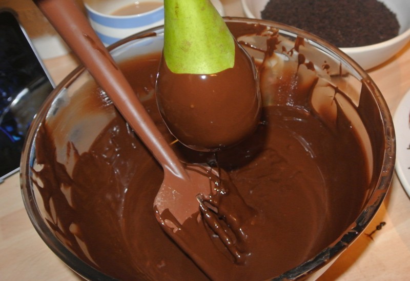 Chocolate Oreo Pears | Baking, Recipes and Tutorials - The Pink Whisk