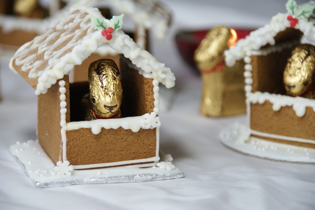 Day 2 – Gingerbread Reindeer Barns | Baking, Recipes and Tutorials ...