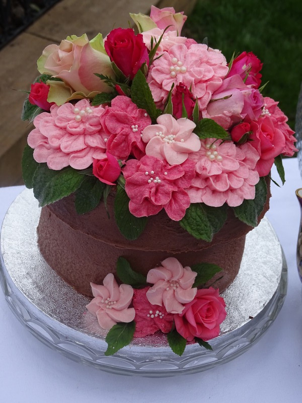 Edible Flowers & Flowerpot Cake | Baking, Recipes and Tutorials - The ...
